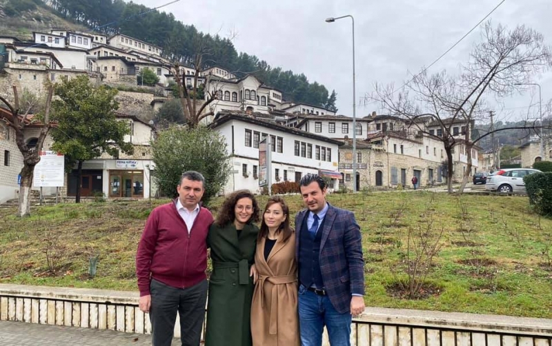 Rama e përmendi te VIDEO për Nasip Naçon, Elona Guri e LSI-së zbret në ... Rama e përmendi te VIDEO për Nasip Naçon, Elona Guri e LSI-së zbret në ...