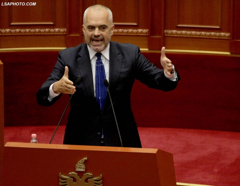 Miratohet paketa ‘Anti-KÇK’, Fatmir Xhafaj e refuzon nismën Miratohet paketa ‘Anti-KÇK’, Fatmir Xhafaj e refuzon nismën
