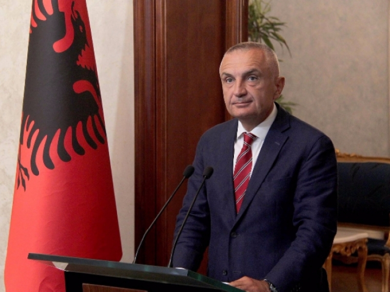 Presidenti Meta dekreton ambasadorin e ri të Shqipërisë në Spanjë Presidenti Meta dekreton ambasadorin e ri të Shqipërisë në Spanjë